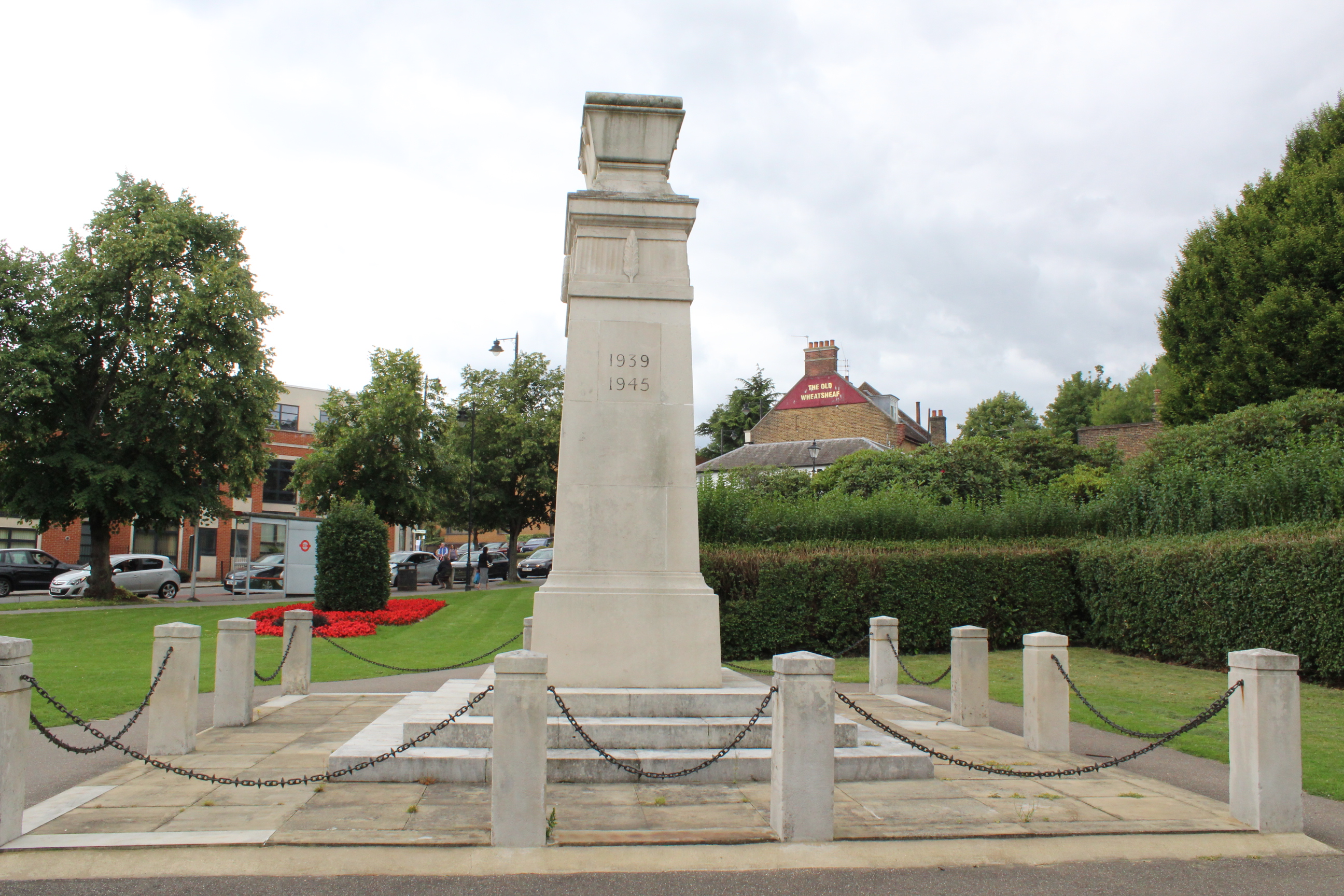 Enfield - War Memorials Online